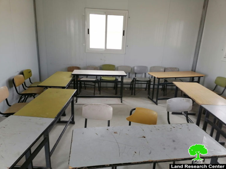 The Occupation Notifies a School and a Mosque in Umm Qussa South Hebron ...